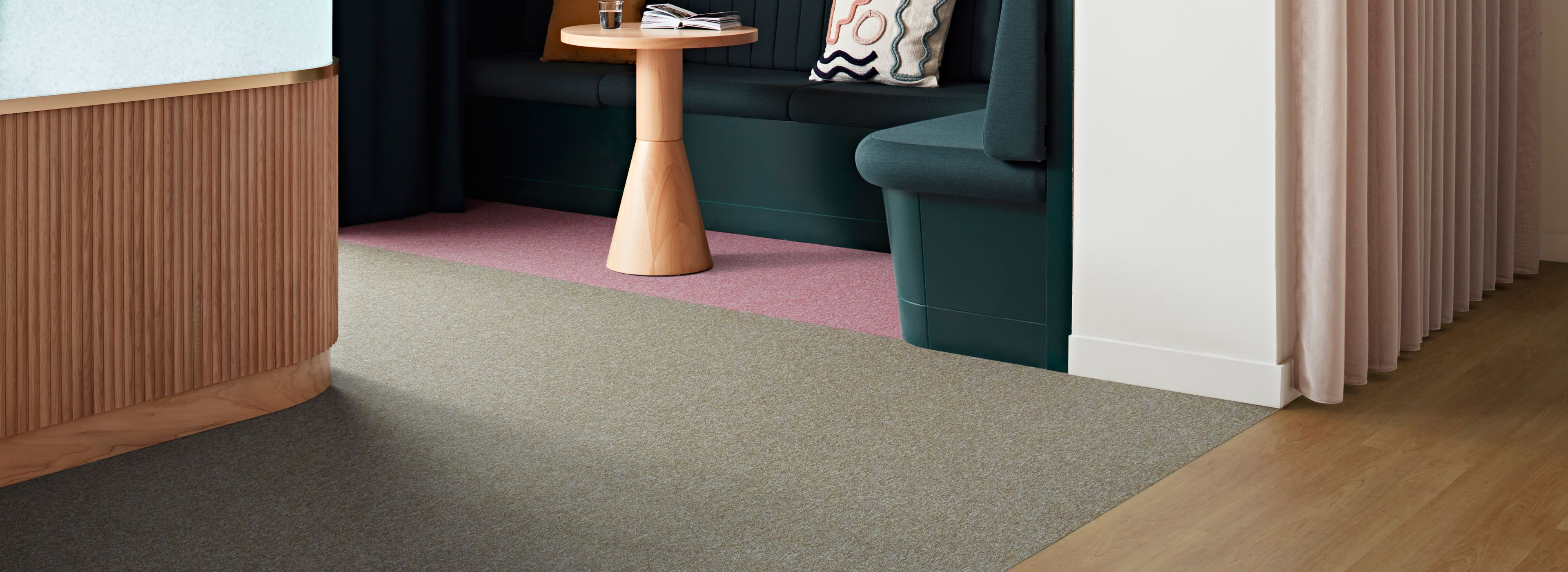 Regarder Heuga 580 II | Dalles de Moquette | Interface