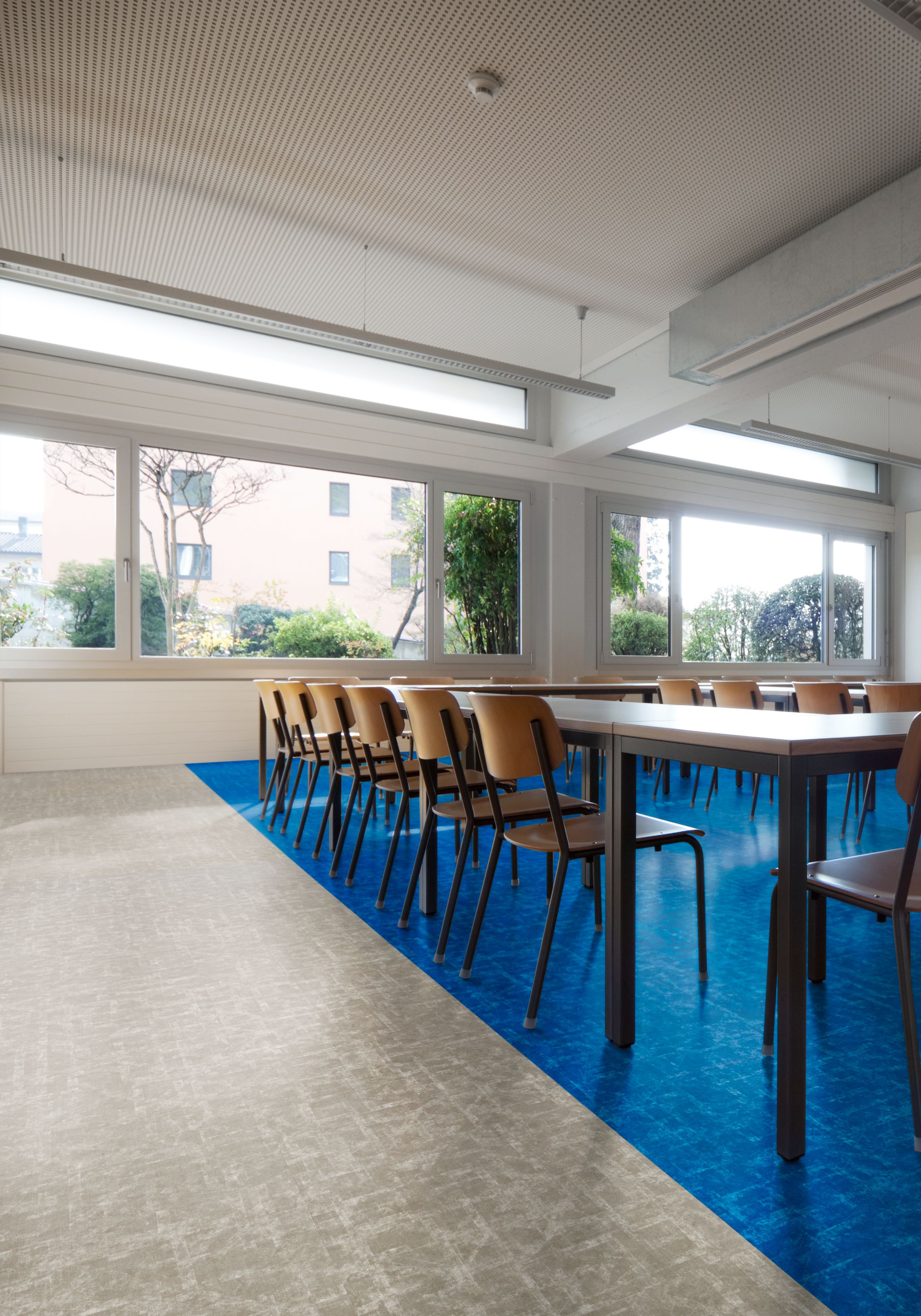 Scorpio 4.5 mm: LVT Resilient Flooring by Interface