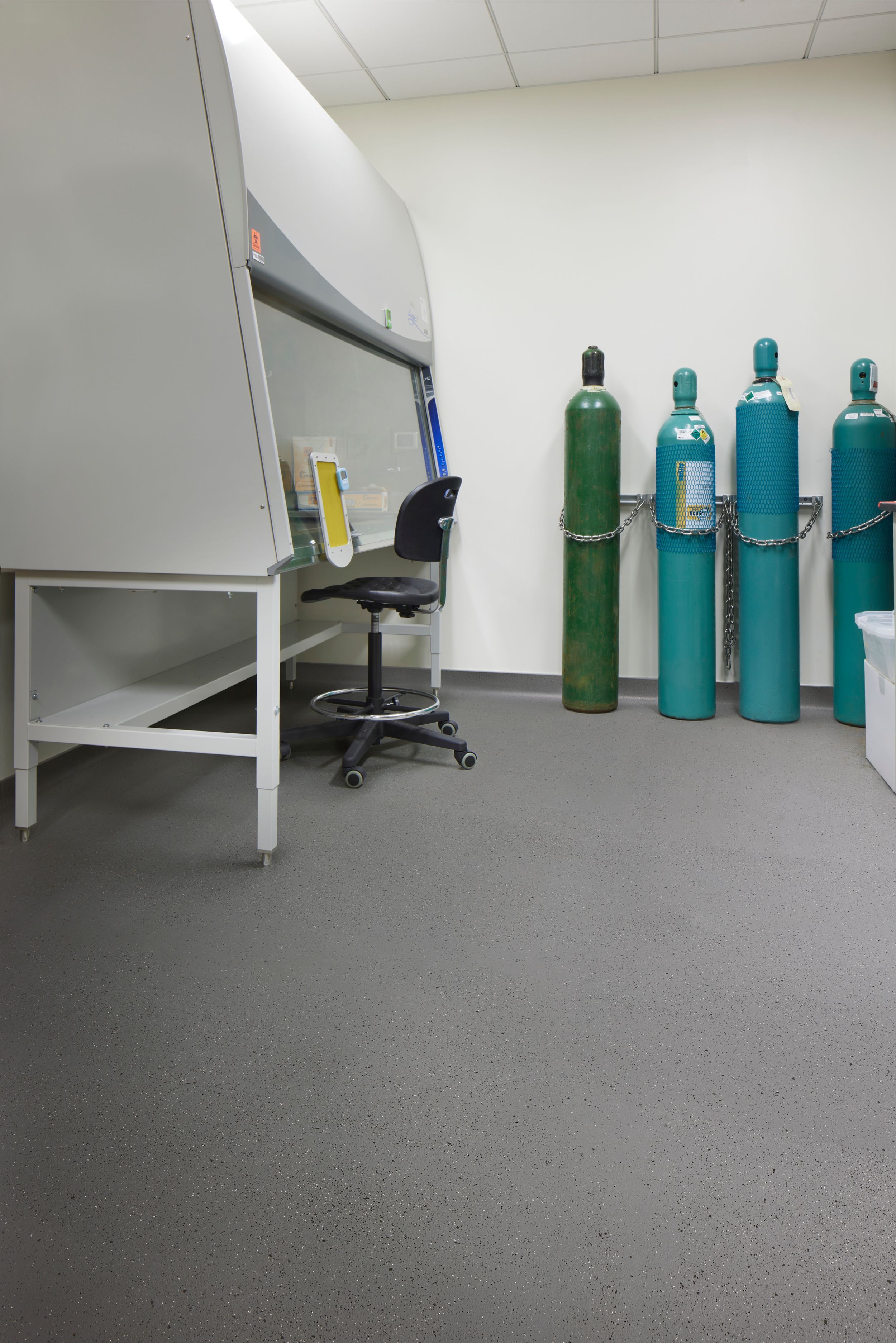norament kivo: Rubber Resilient Flooring by Interface