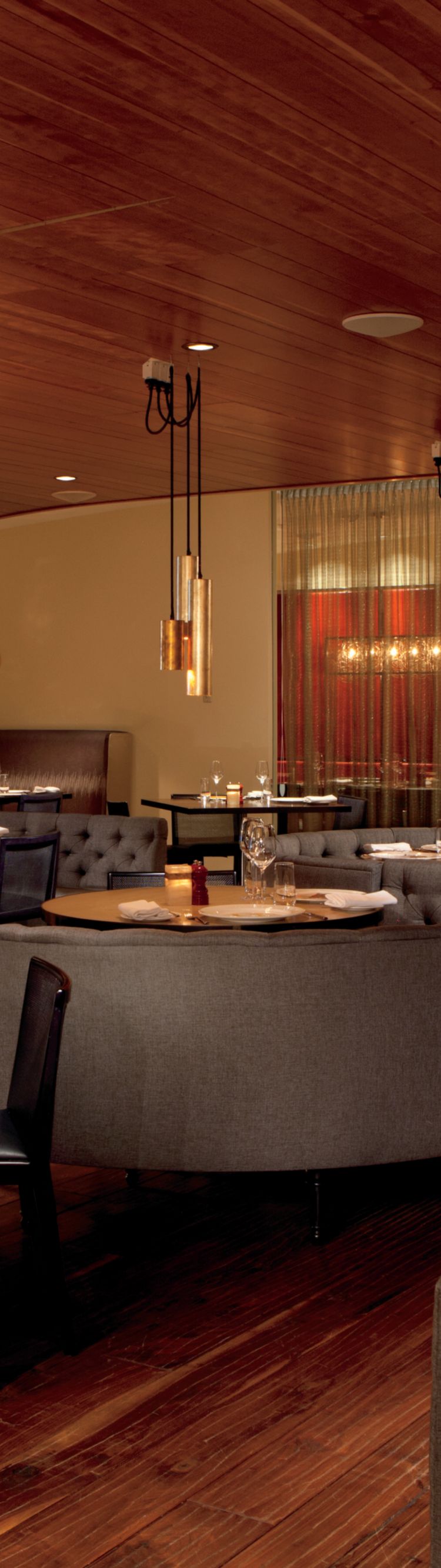 Toronto Five-Star Hotel l The Ritz-Carlton, Toronto