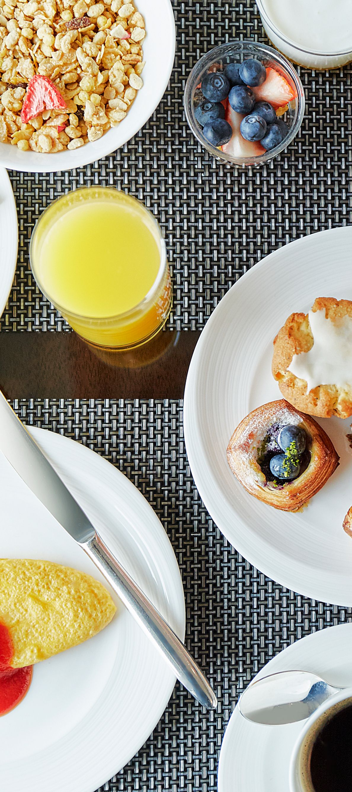 Hotel Rooms in Osaka | The Ritz-Carlton, Osaka