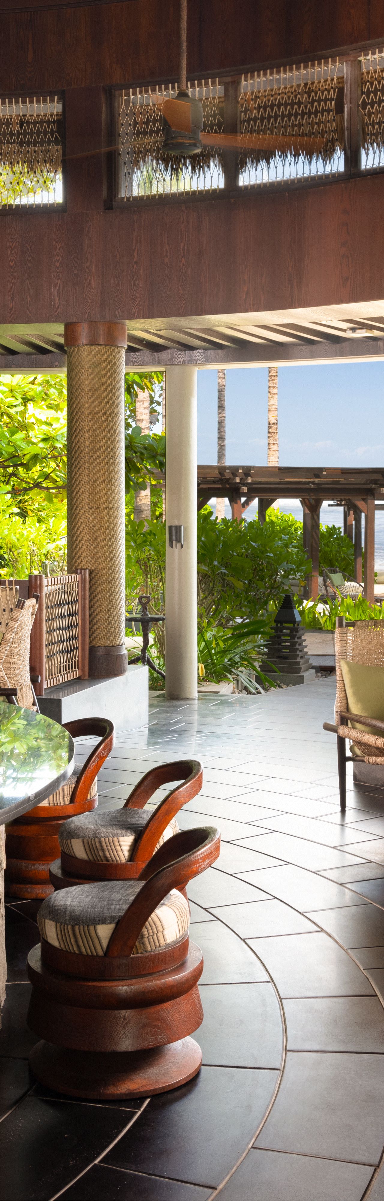 Nusa Dua Restaurant | Bali Bar | The Ritz-Carlton, Bali