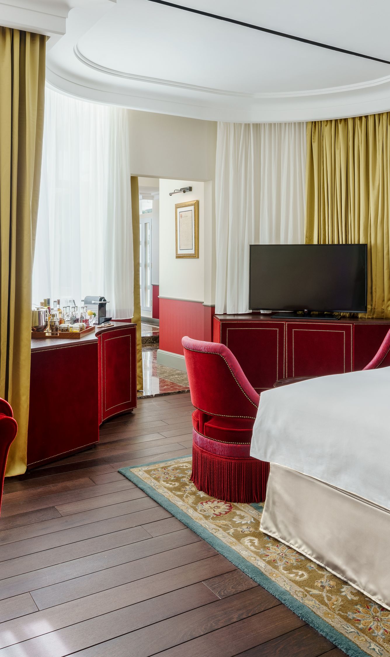 At 34 to 45sqms, our Maxwell Salon Club Rooms is v