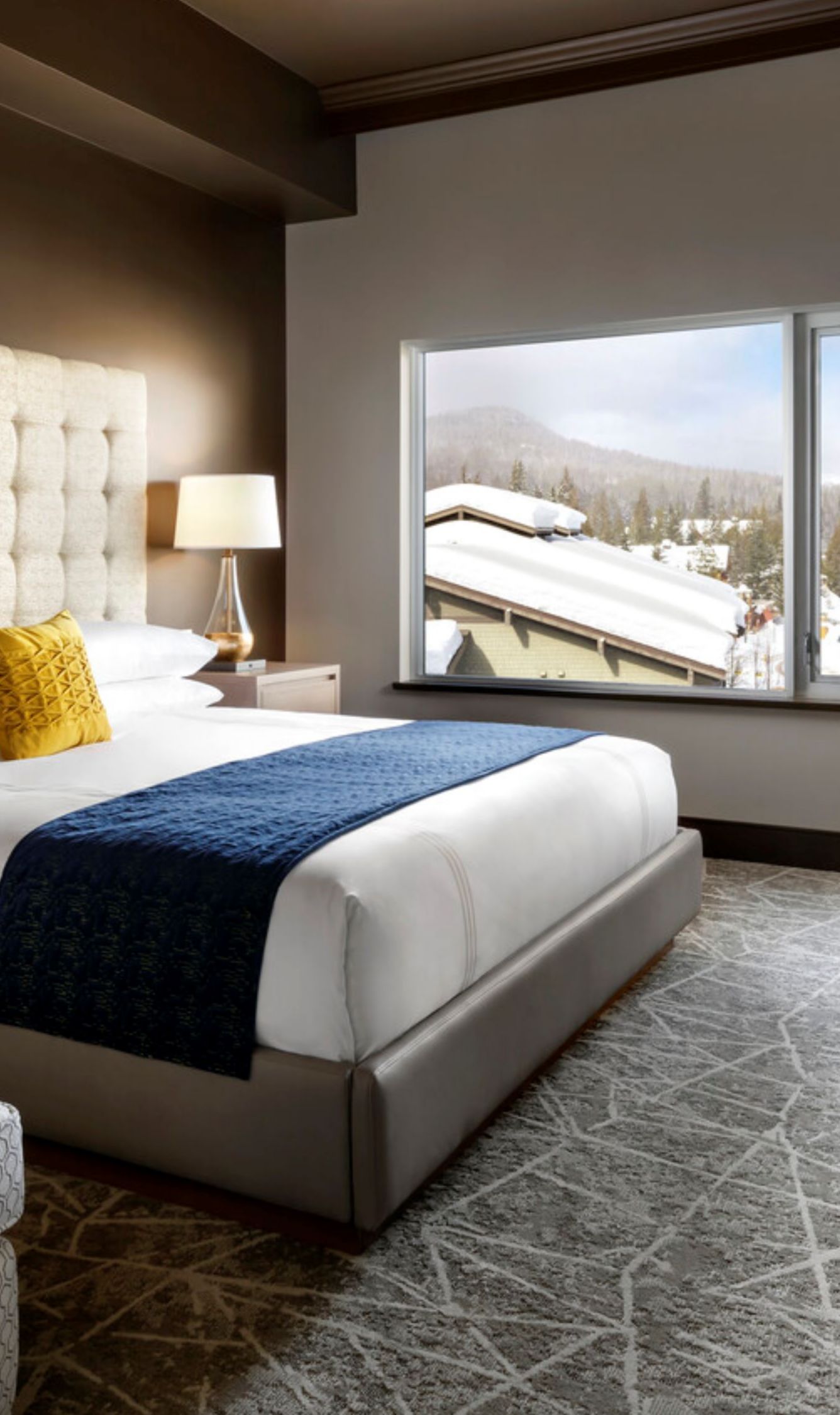 Rossland Hotel Rooms & Suites | The Josie Hotel, Autograph Collection