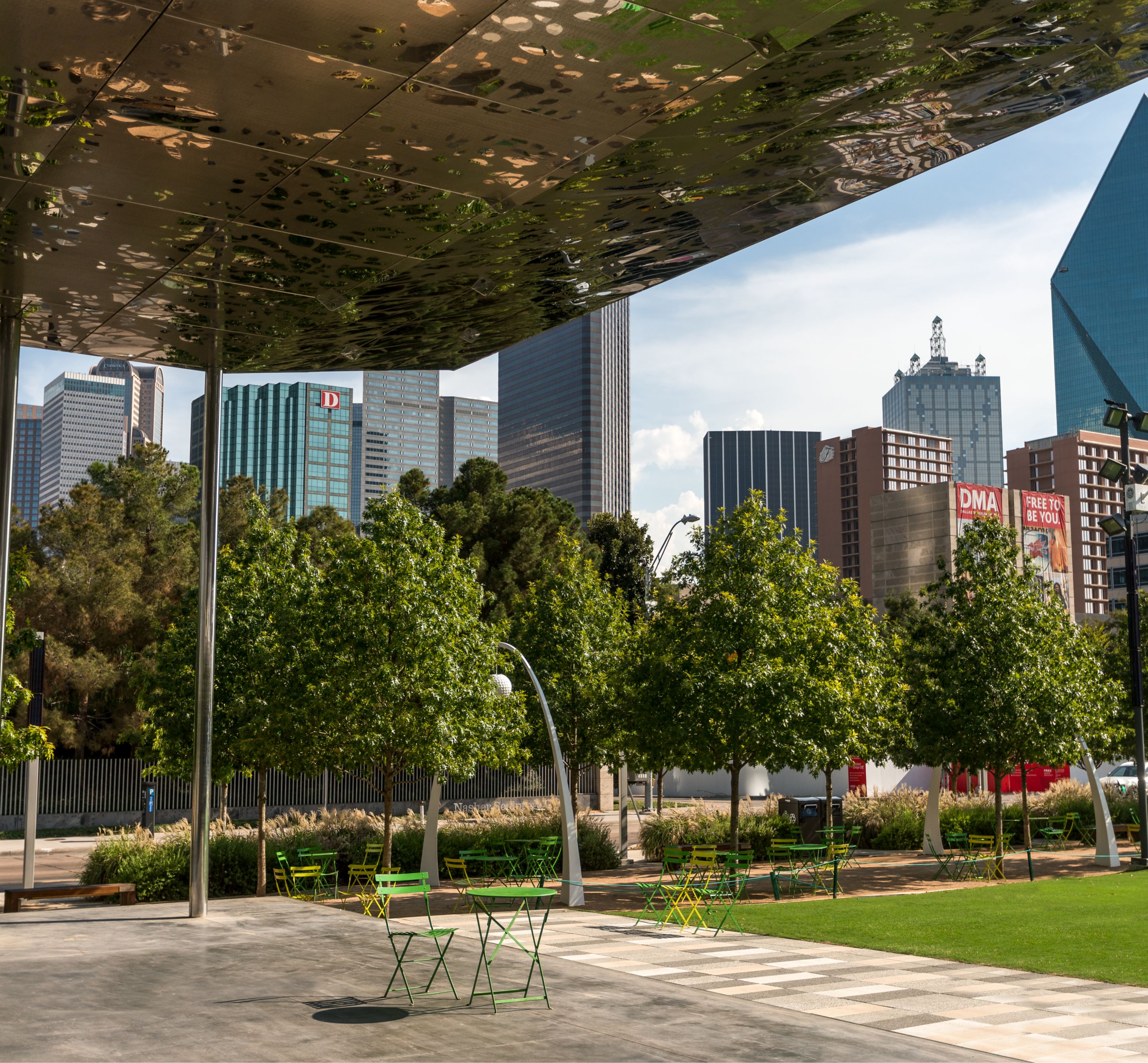 Dallas Hotel with a Rooftop Pool | The Ritz-Carlton, Dallas