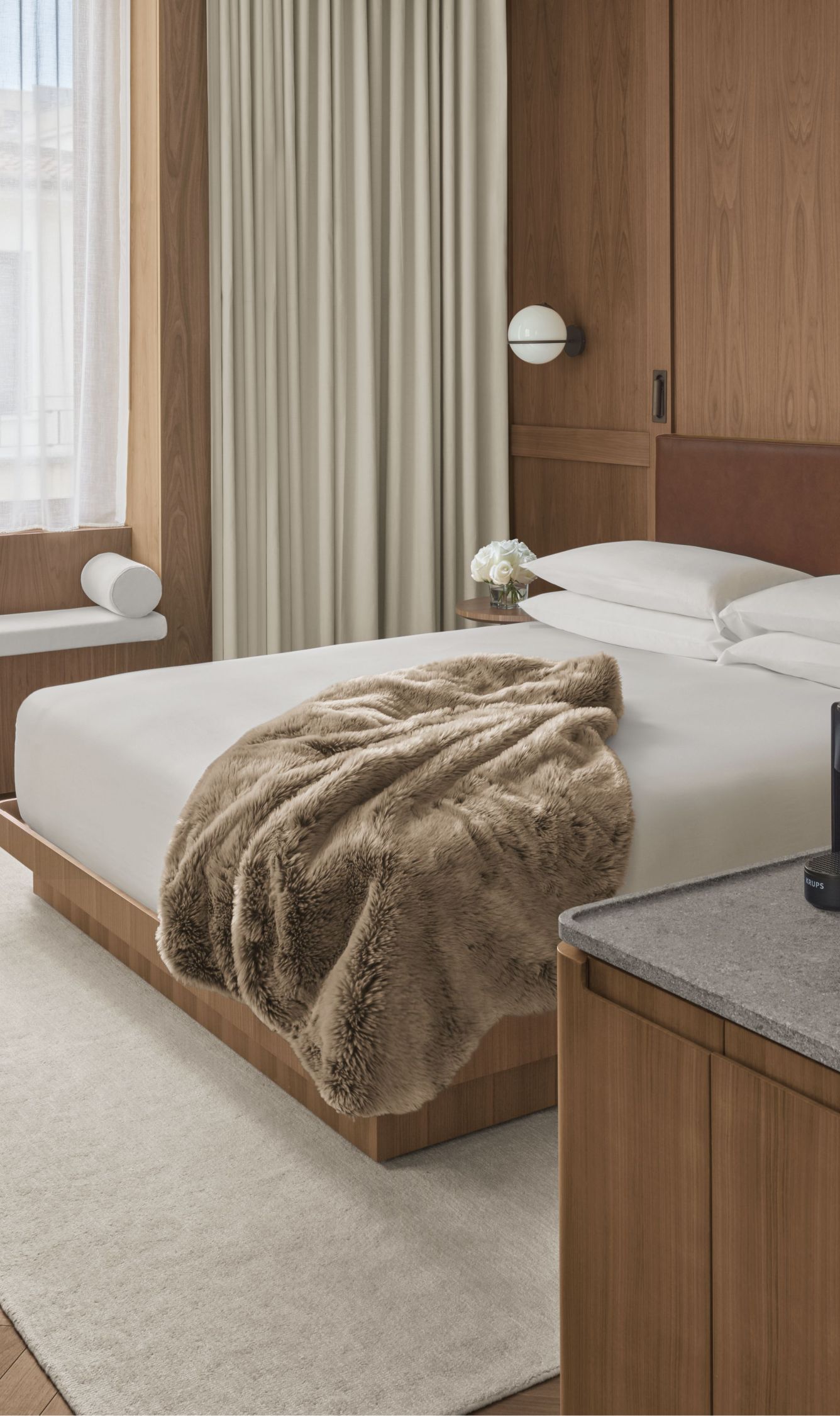 Our Hotel Rooms - The Rome EDITION | Marriott Bonvoy