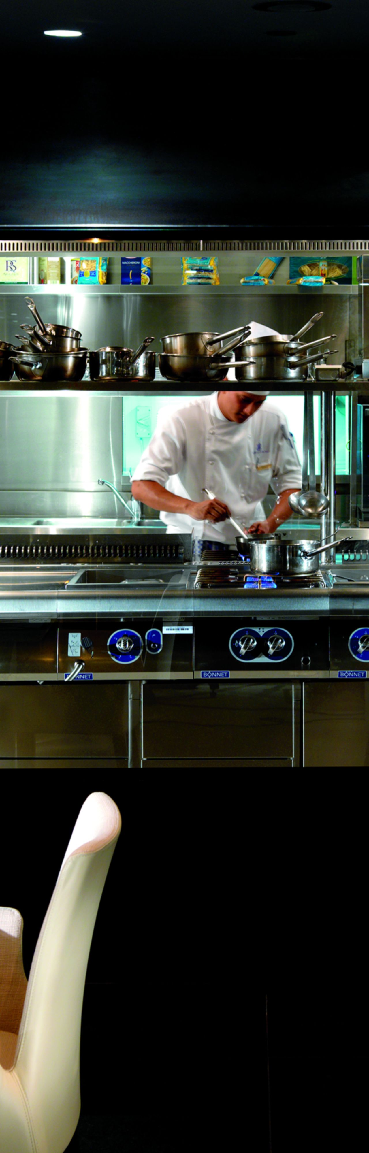 Restaurants in Bahrain Resort | The Ritz-Carlton