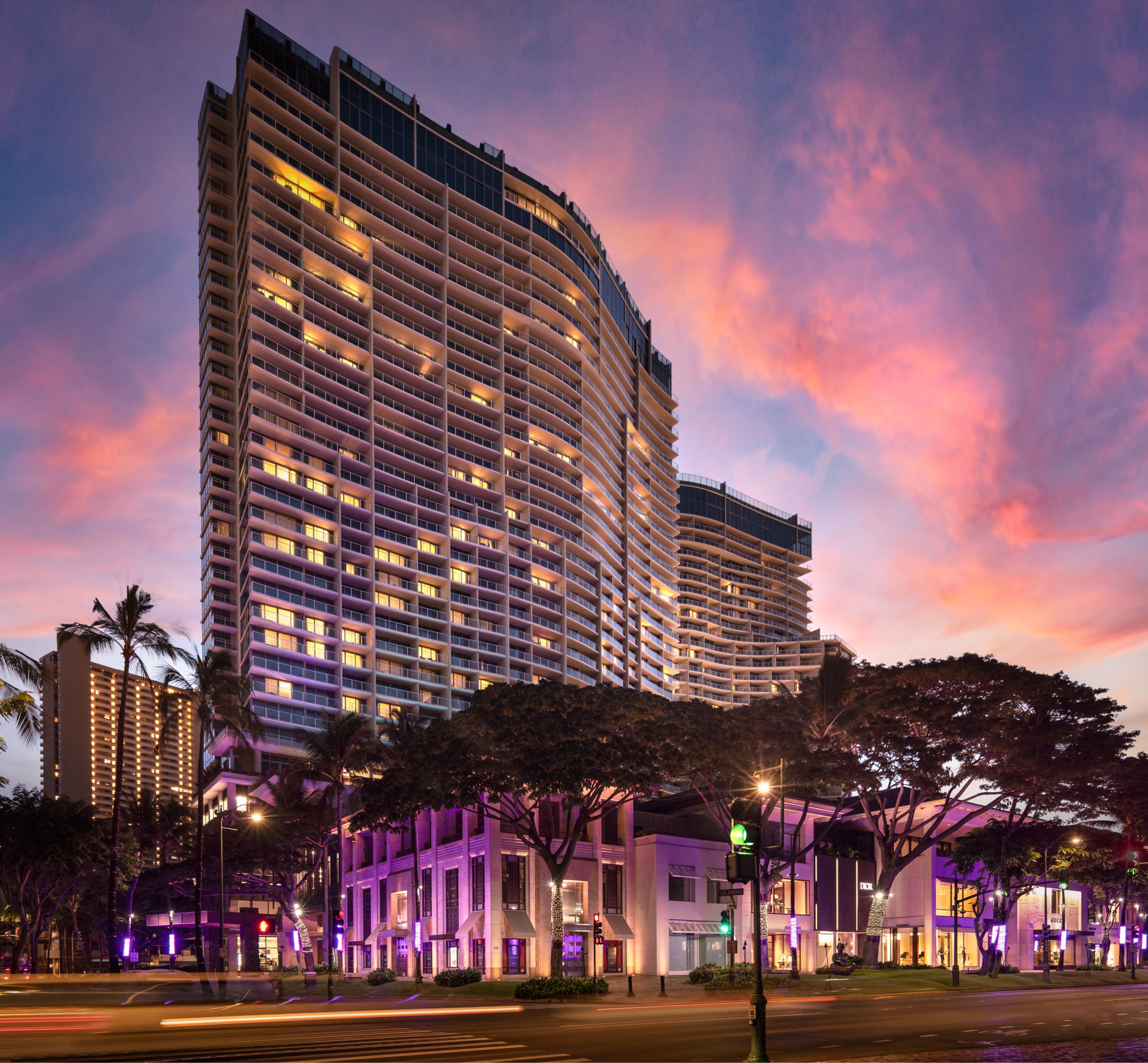 Honolulu Luxury Hotels | The Ritz-Carlton, Waikiki Beach