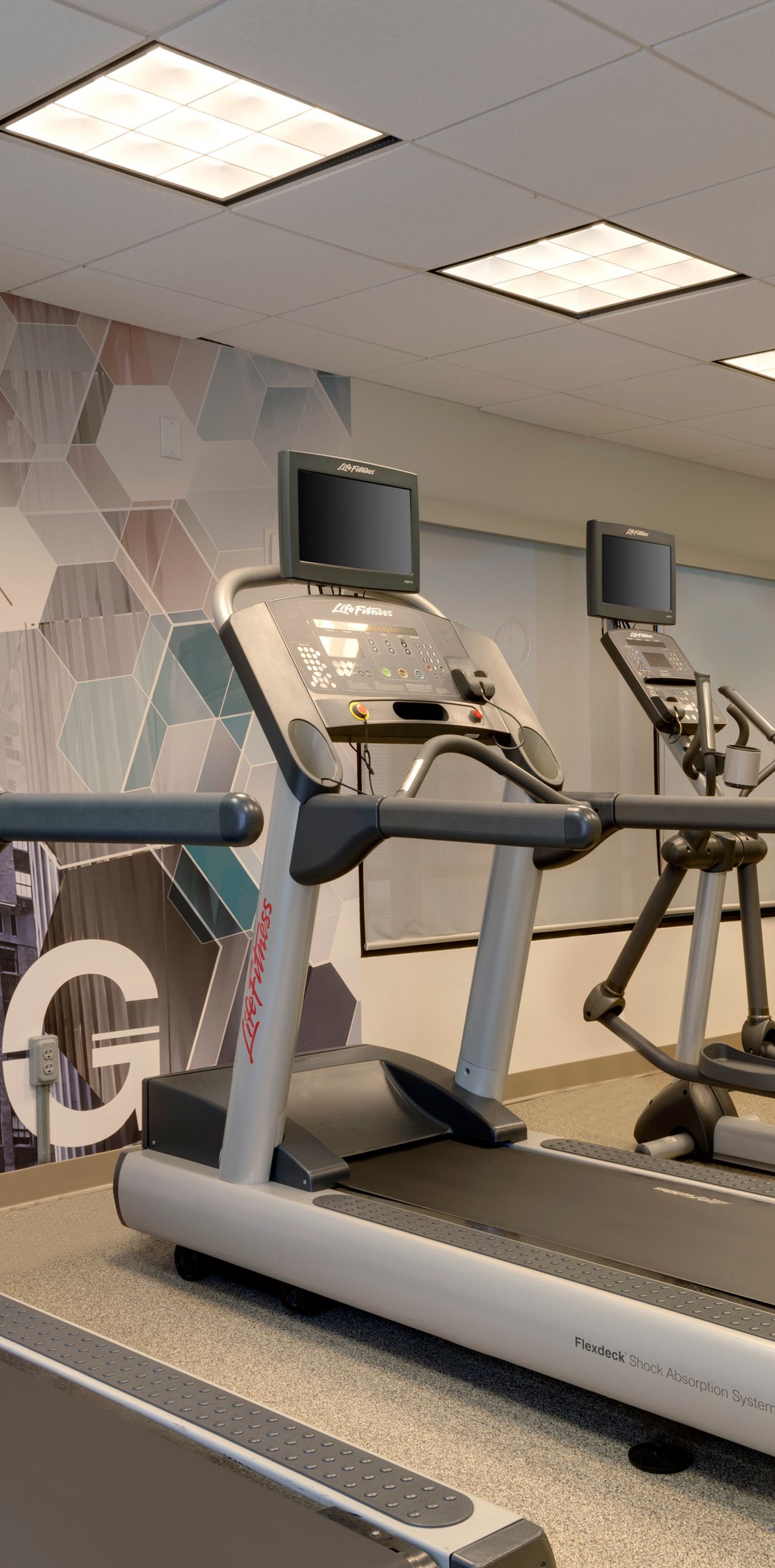 SpringHill Suites Newark Liberty Airport - Airport Hotel & Free Breakfast