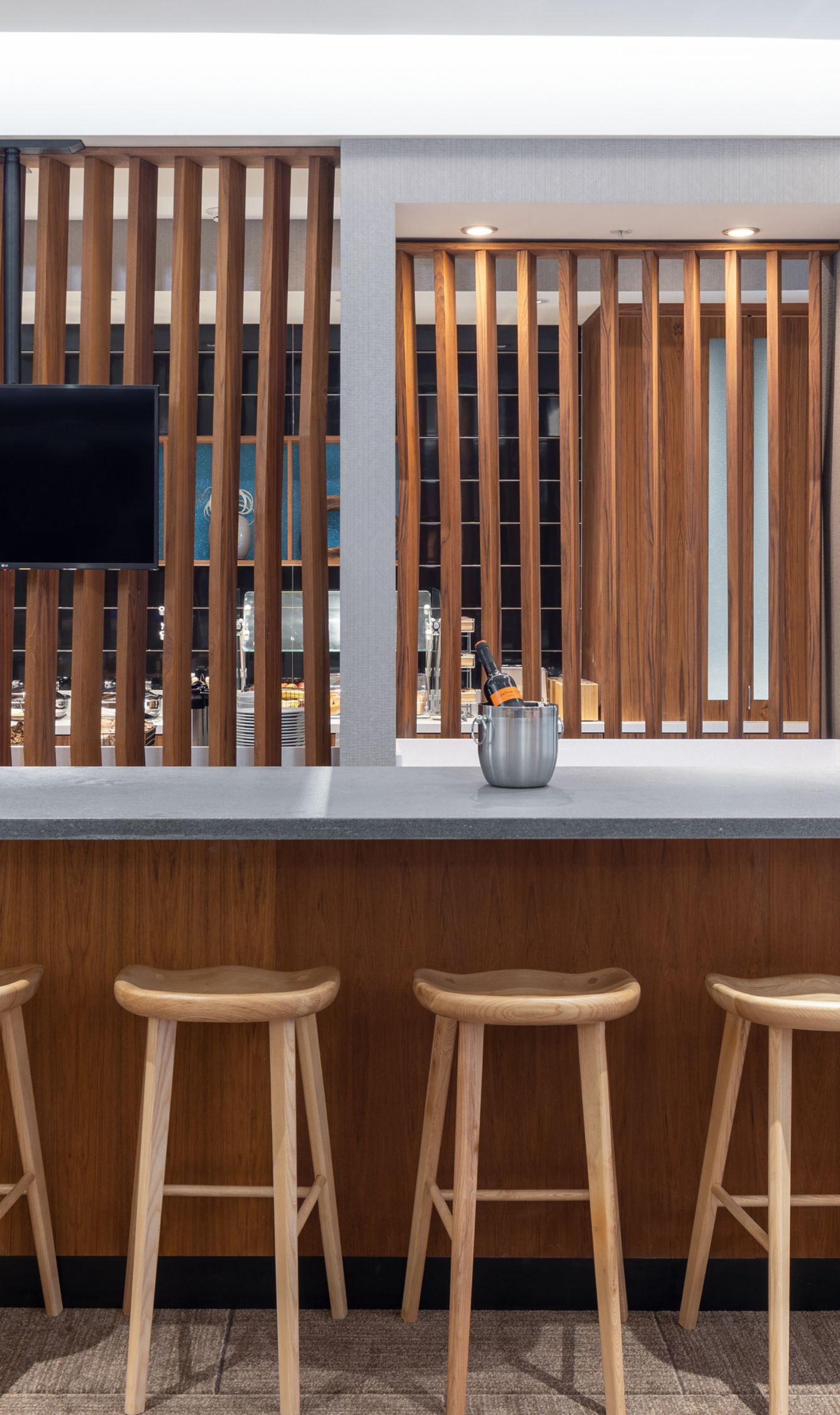 Dining at SpringHill Suites by Marriott Tucson at The Bridges ...