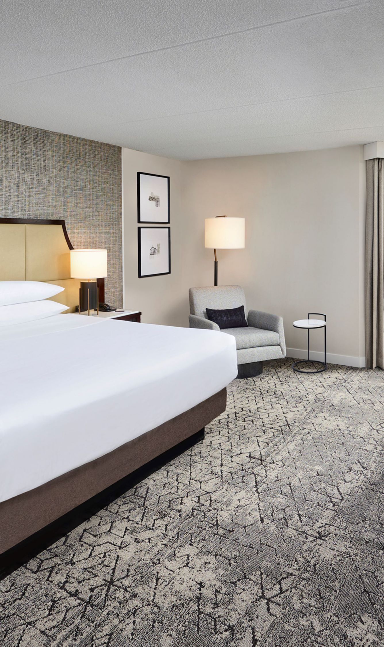 Hamilton Hotel Suites | Sheraton Hamilton Hotel