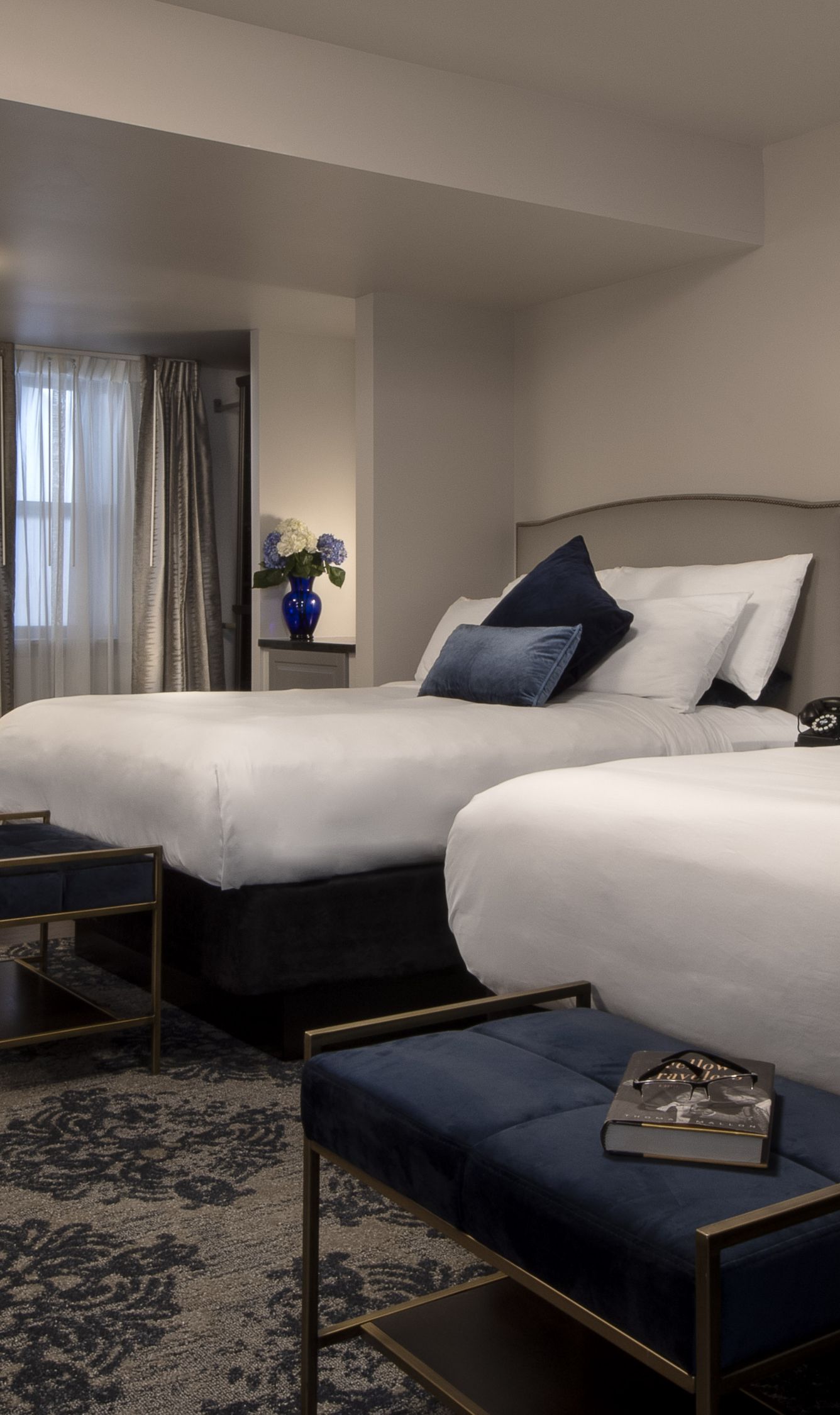 Rooms at Seven Gables Inn, St. Louis West, a Tribute Portfolio Hotel ...