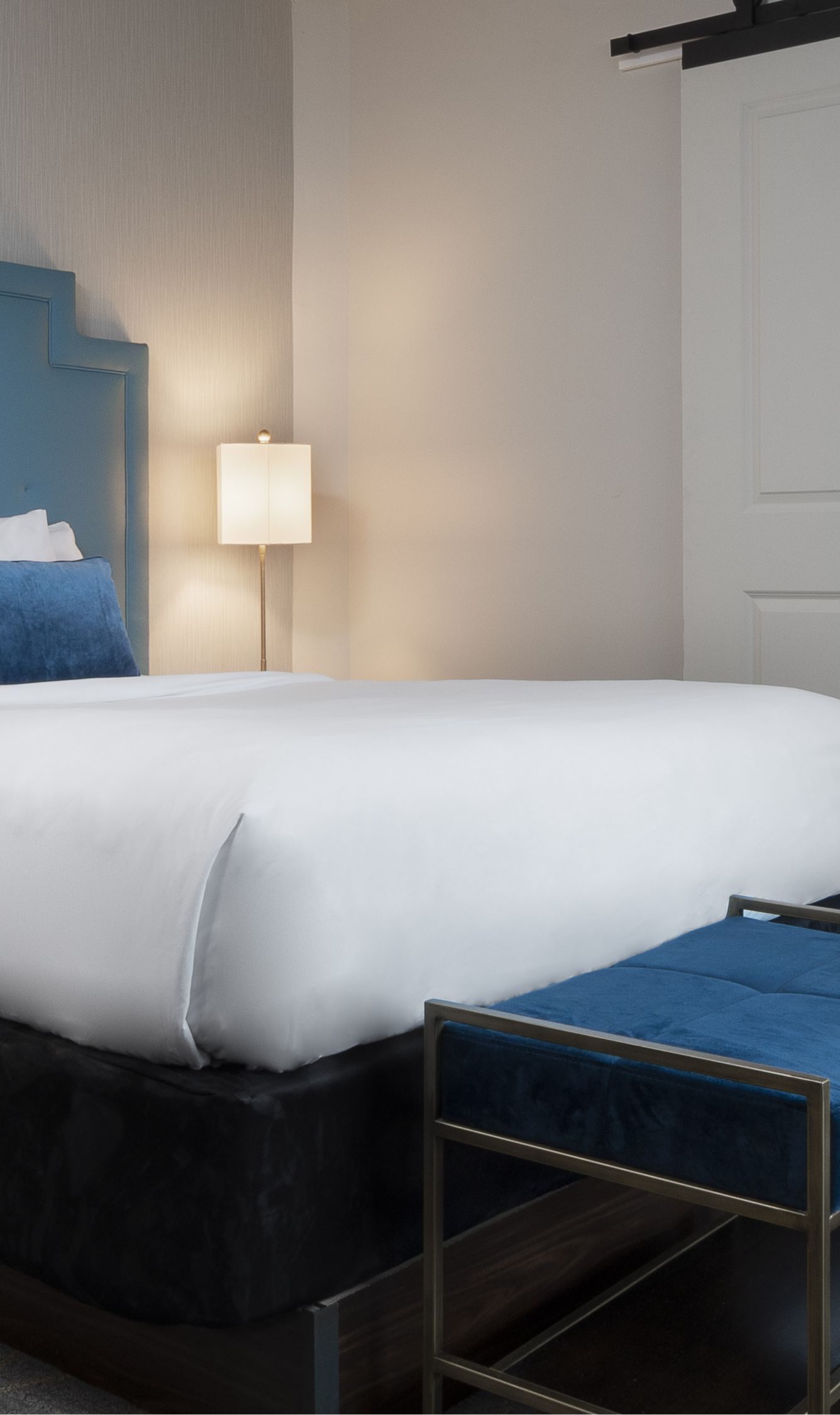 Rooms at Seven Gables Inn, St. Louis West, a Tribute Portfolio Hotel ...