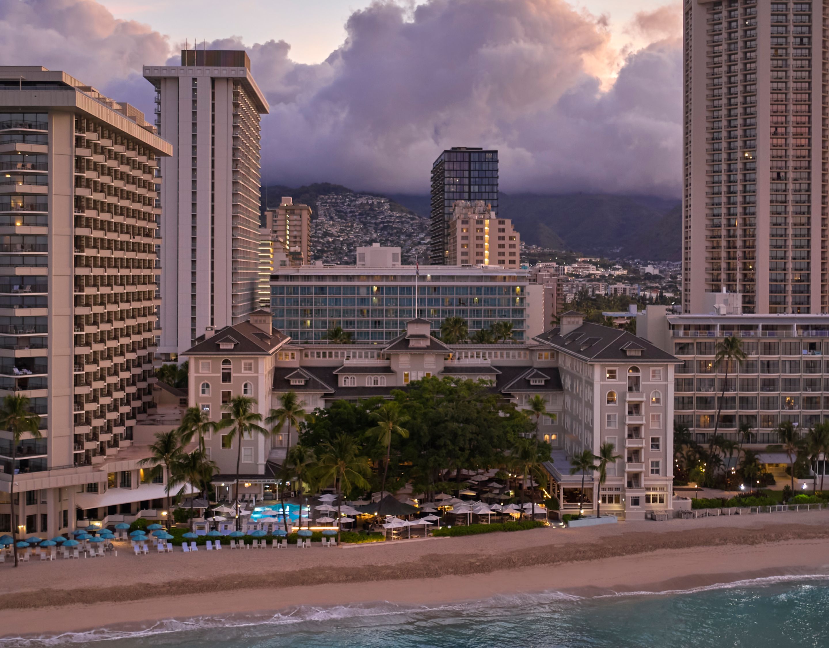 Honolulu Hotels | Moana Surfrider, A Westin Resort & Spa, Waikiki Beach