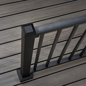 Trex Enhance® Decking in Rocky Harbor and Toasted Sand | Trex