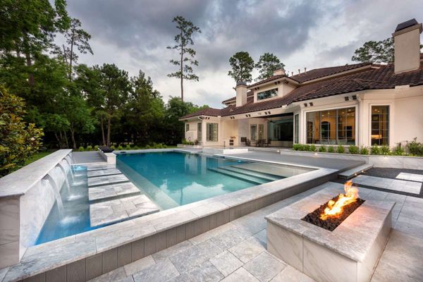 Poolside Luxury with Regal Pools | Trex