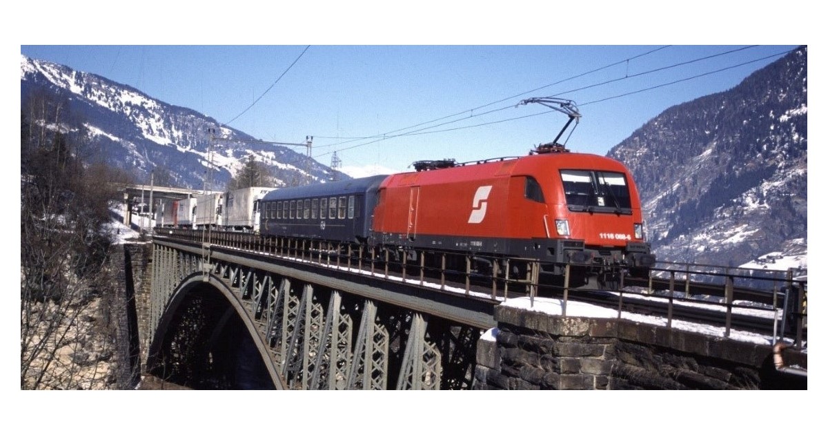 Cross border railway crossing: Pain points, partnership and persistence