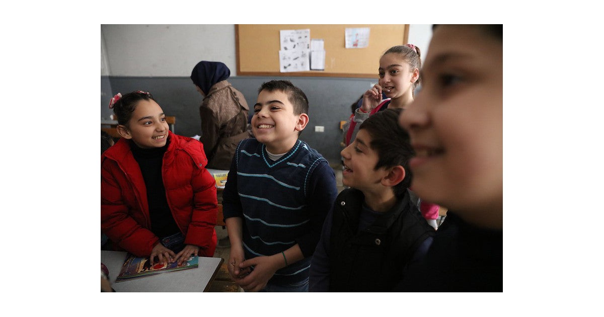 Theory and evidence on the impact of refugees on host communities