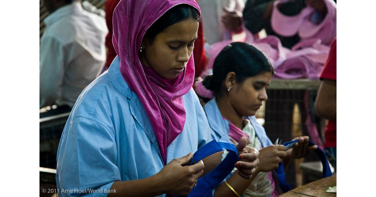 Extreme poverty rates continue to fall